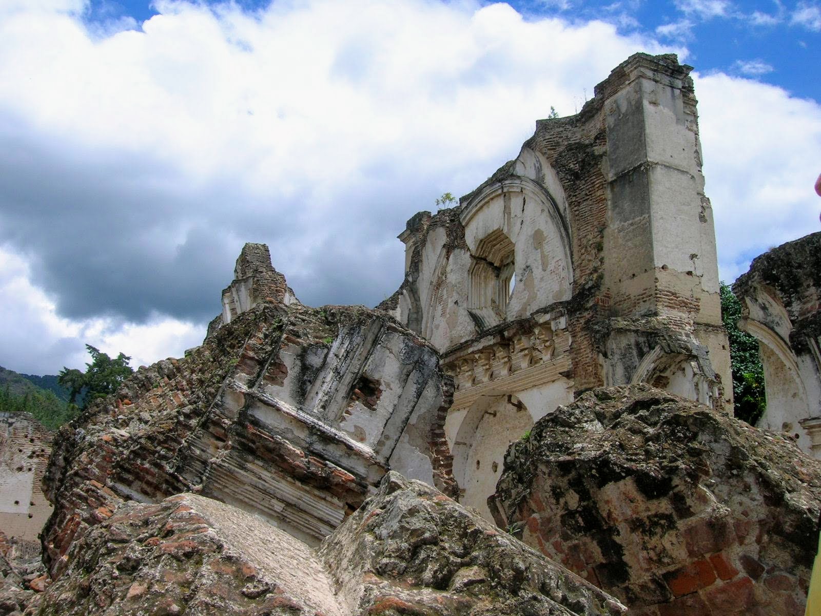 This Thing is collapsing – Rachel Admas